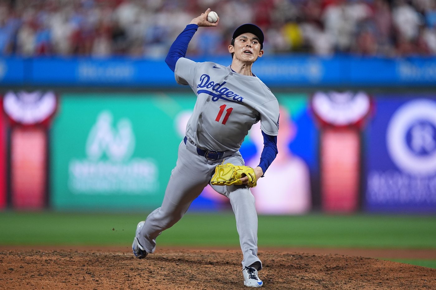 Dodgers might have found a postseason closer in Japanese rookie Roki Sasaki