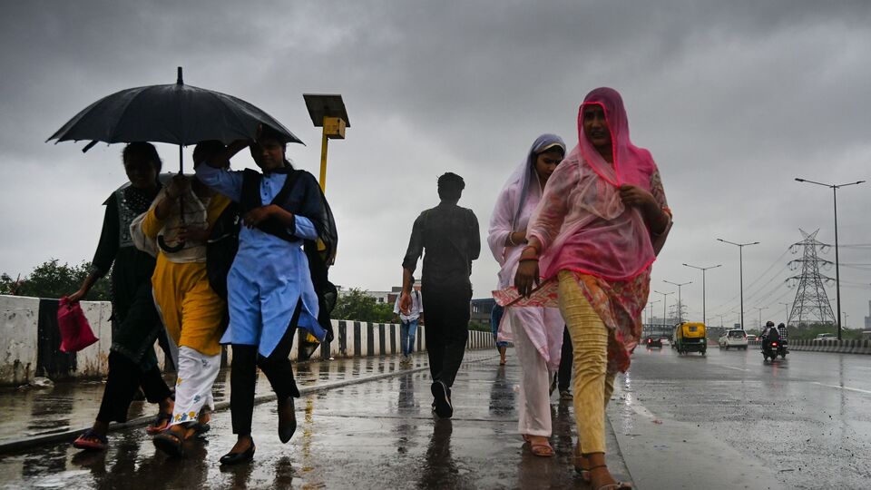 IMD issues rain alert for Delhi, Bihar, Himachal Pradesh till October 8; Cyclone Shakti to ...