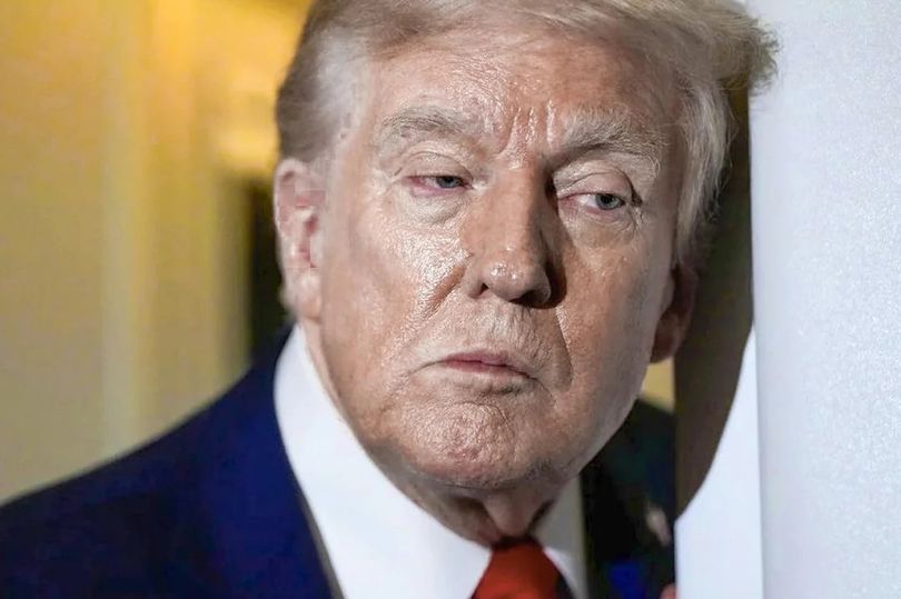 Photo reveals what Trump looks like underneath his orange tan as people ...