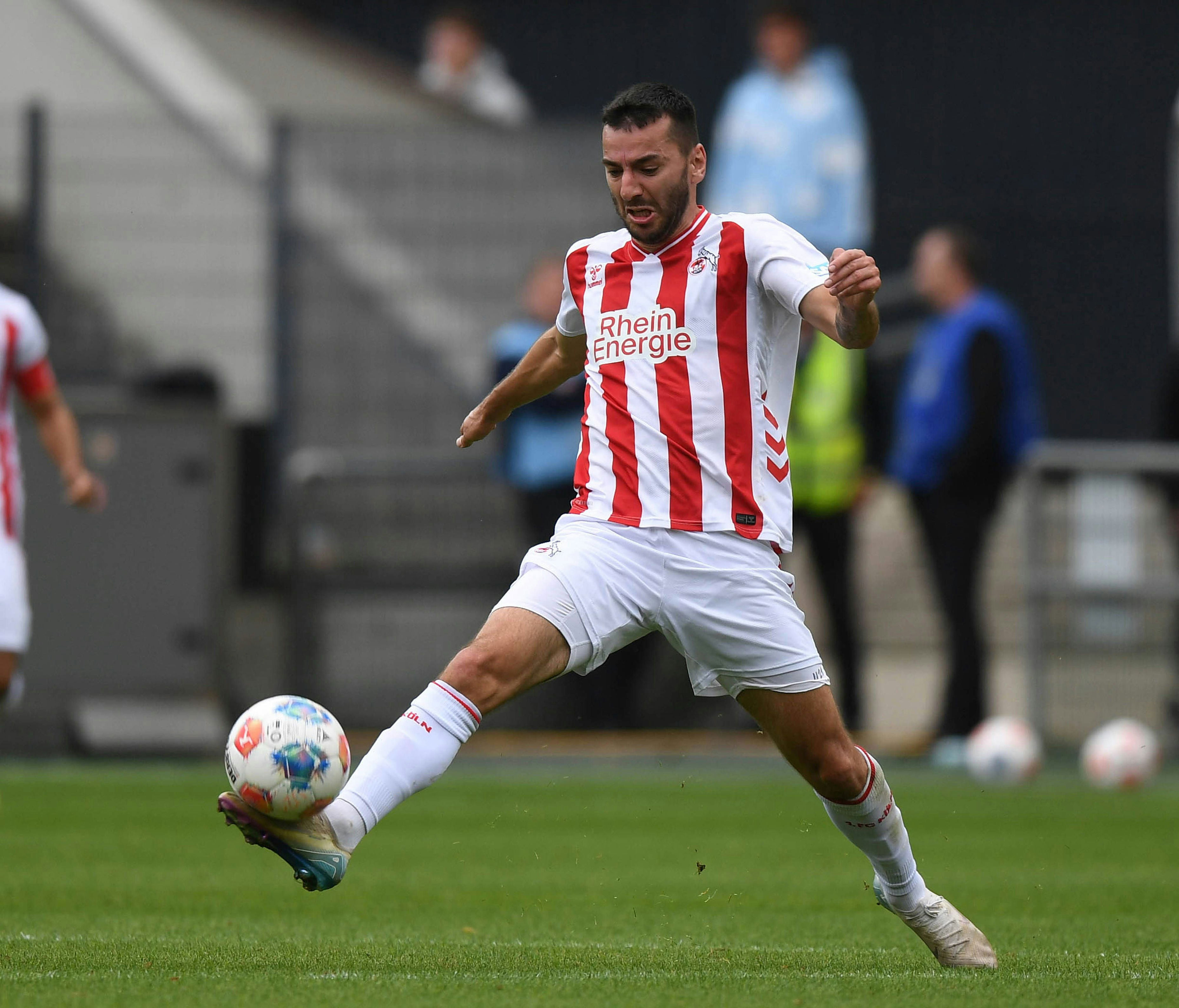 1. FC Köln: U21 erkämpft sich nach 82-minütiger Unterzahl und 0:3 ...