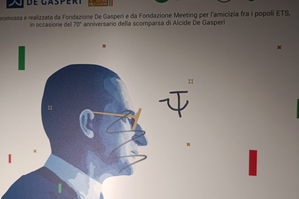 Imbrattati 4 pannelli della mostra di De Gasperi a Ribera, la Dc ...