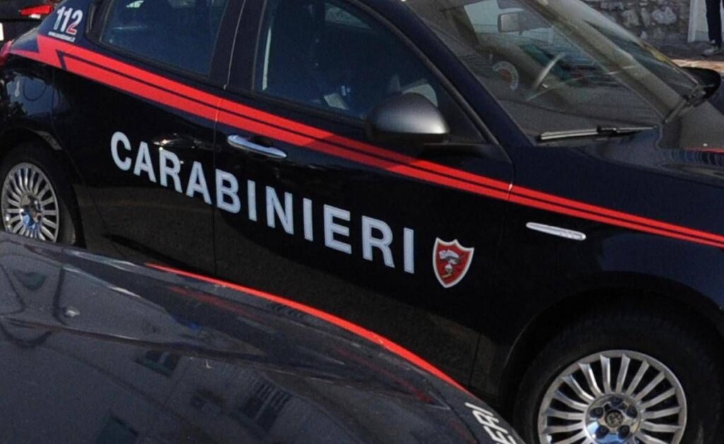 Coinvolto in un incidente aggredisce un carabinieri e poi se la prende ...
