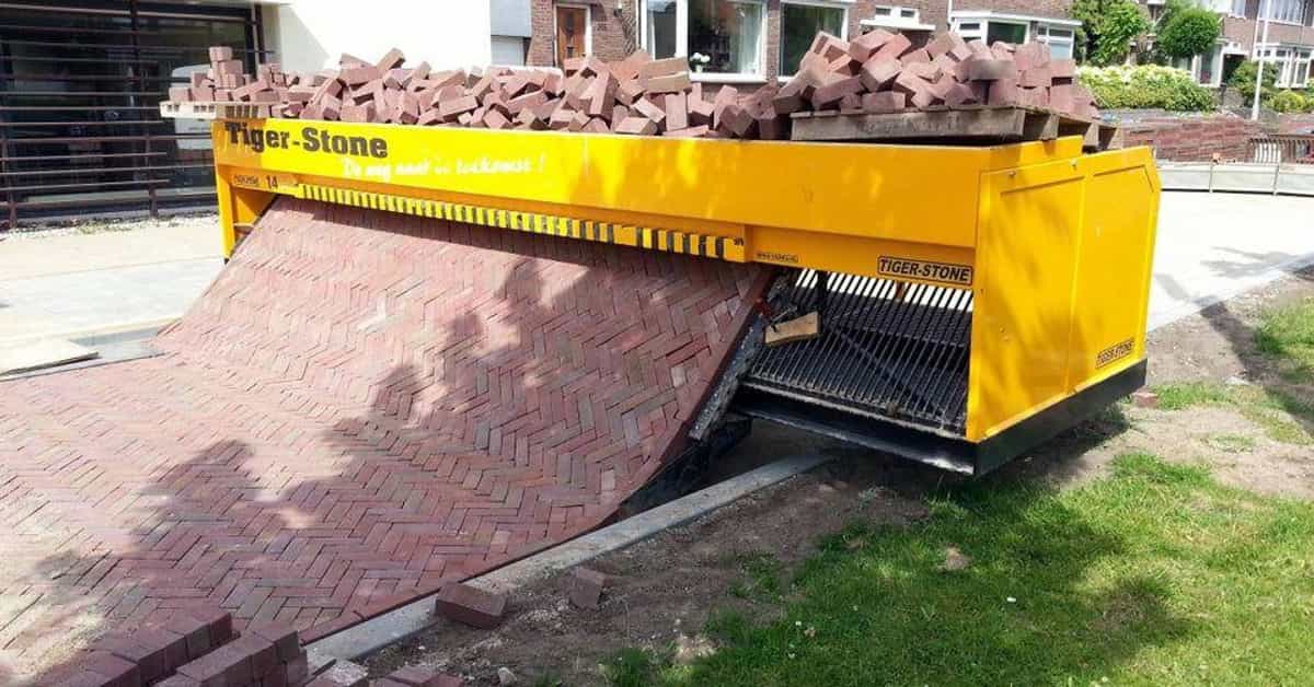 Pictures that made us say "Oh, that's how they do that!"