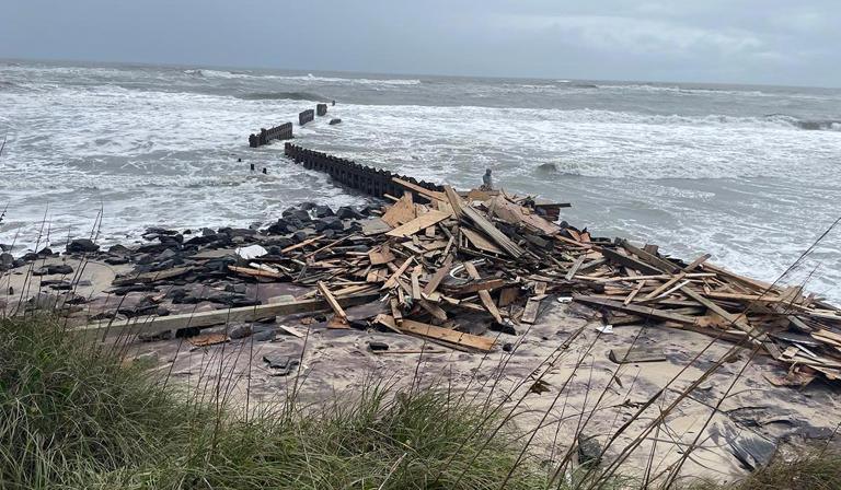 Watch: Worrying signs as nine homes in one area collapse into sea