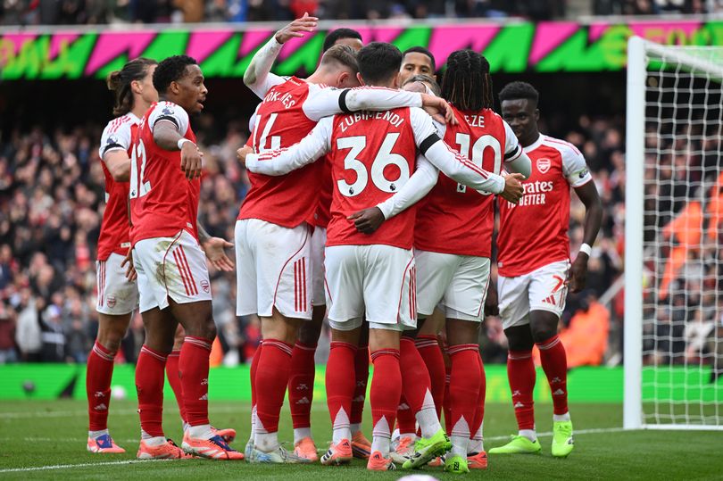 Premier League title race predicted as exact Arsenal and Liverpool ...