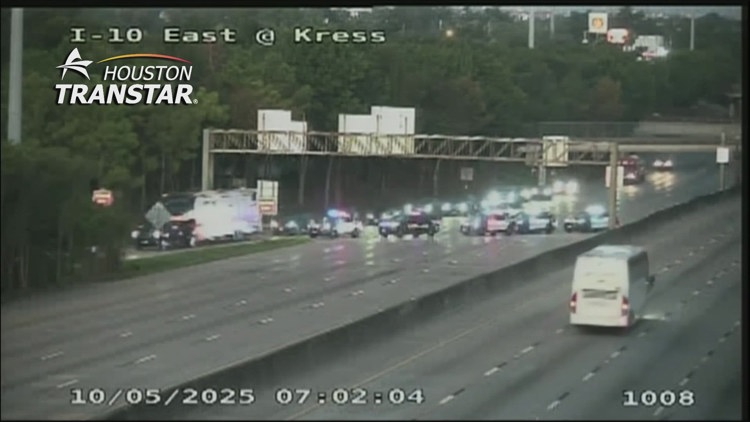 East Freeway Reopens After Deadly Early Morning Crash