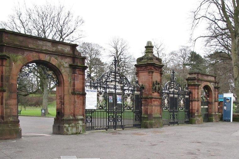 Belfast Irish signs: Popular park and gig venue at unionist area to be ...