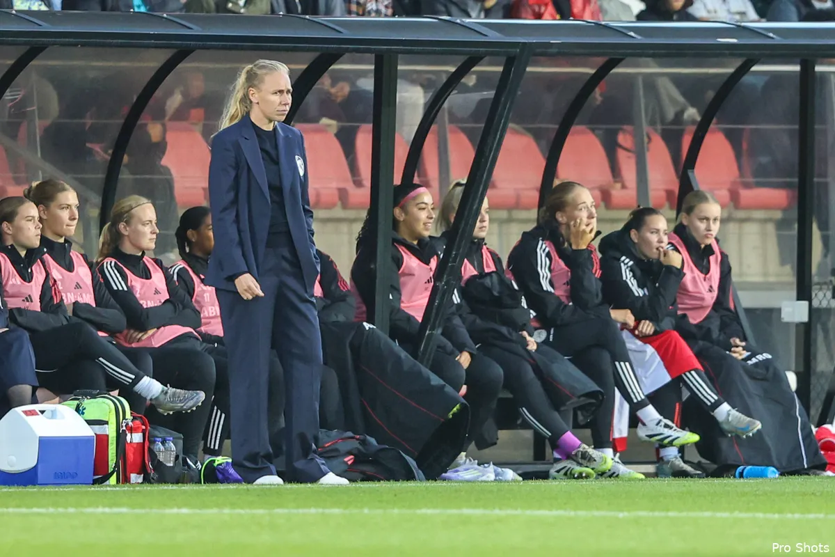 Ajax Vrouwen lijdt monsternederlaag op bezoek bij PEC Zwolle en ziet ...