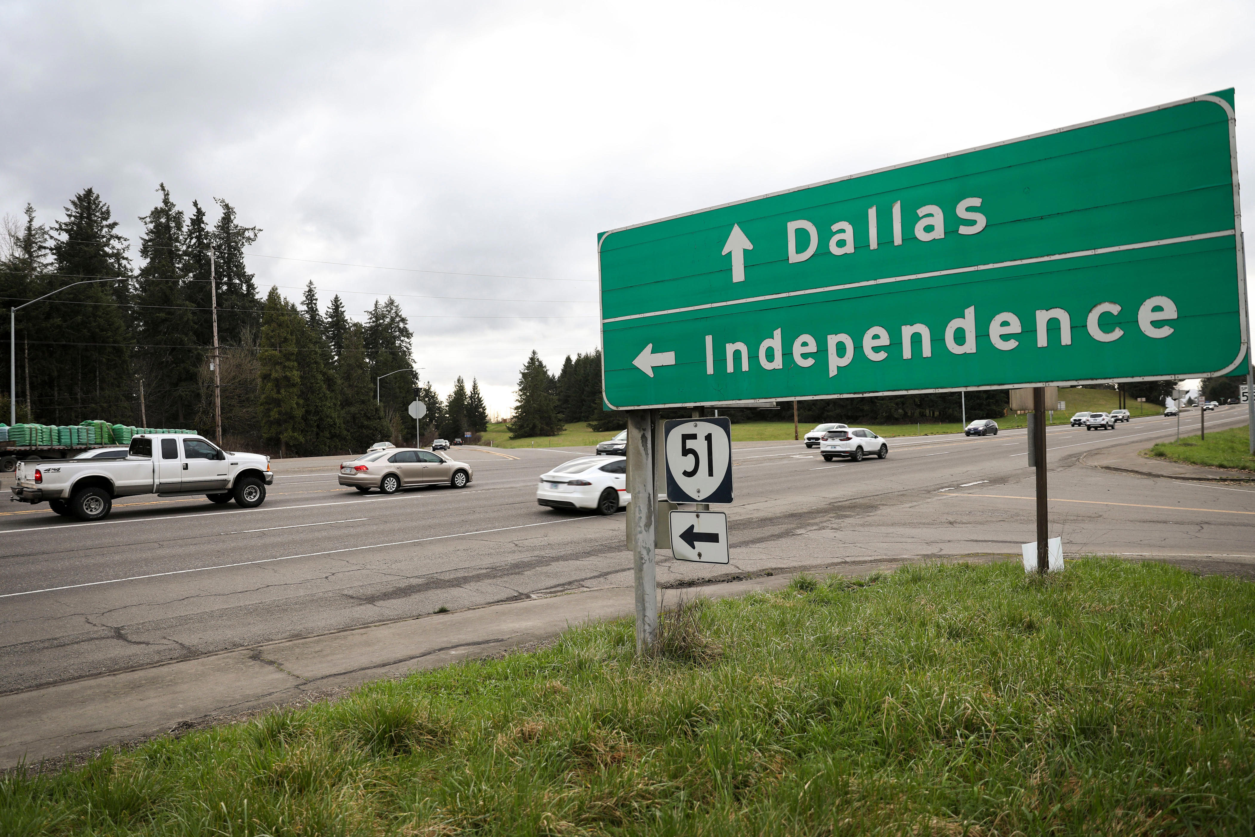 Overpass at dangerous Highway 22, 51 interchange near Salem is new ...