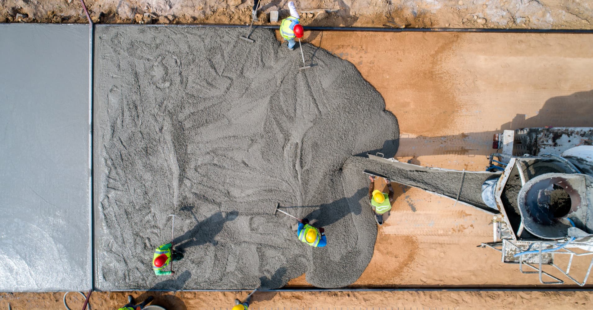 Prologis, Amazon and Meta sign low-carbon concrete pact