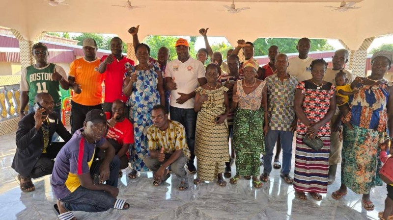 Meeting du ministre Amédée Kouakou à Molonouble : Samuel Konan prépare ...