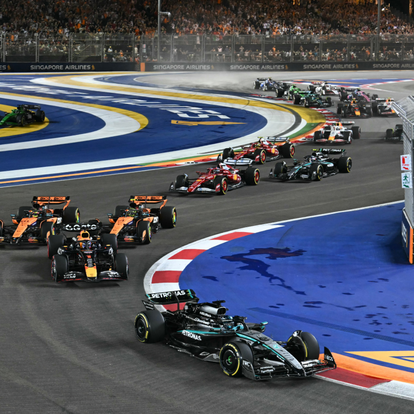 Russell-Sieg in Singapur, McLaren fixiert Konstrukteurstitel