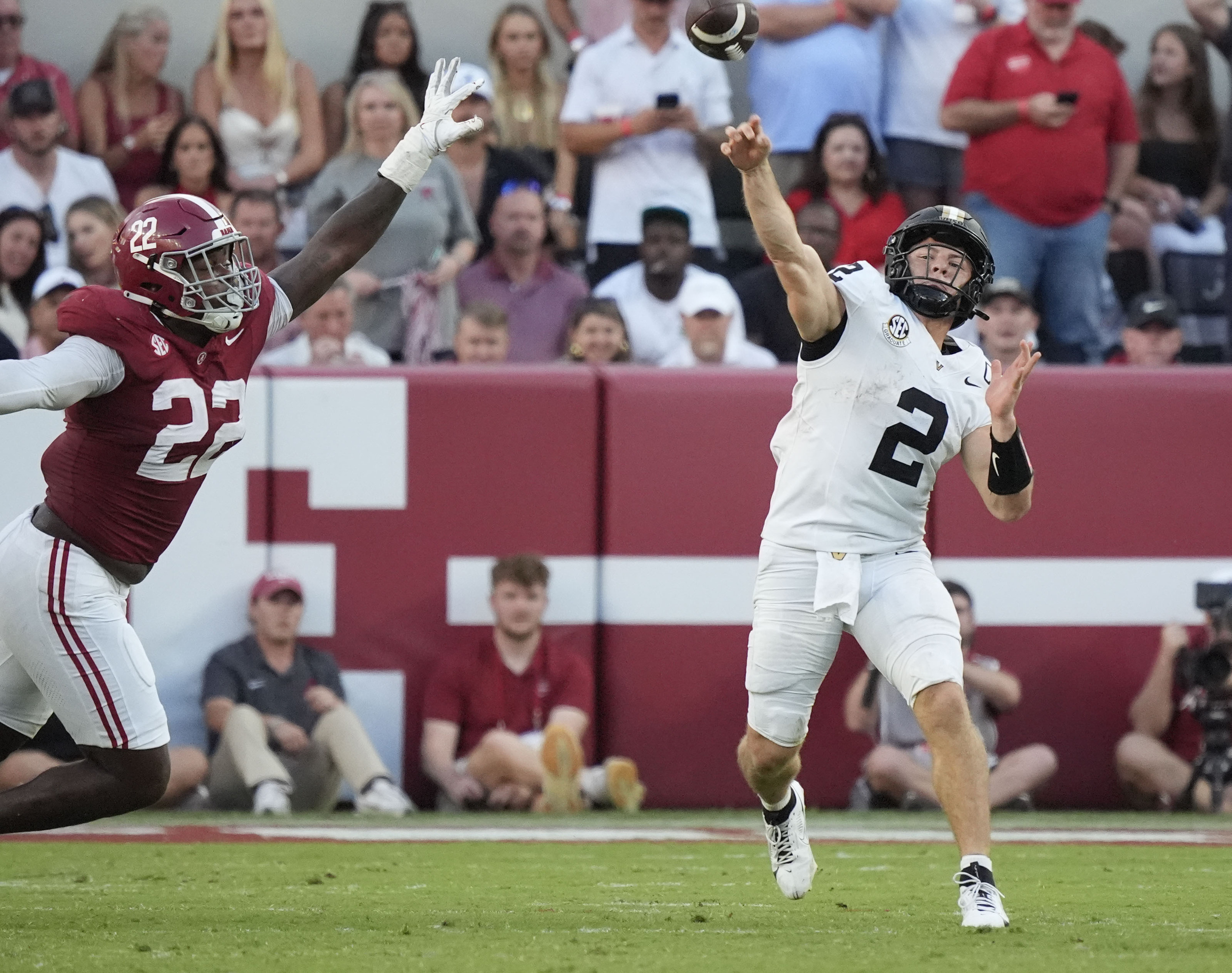 Vanderbilt QB Diego Pavia gets into heated exchange with Alabama fan