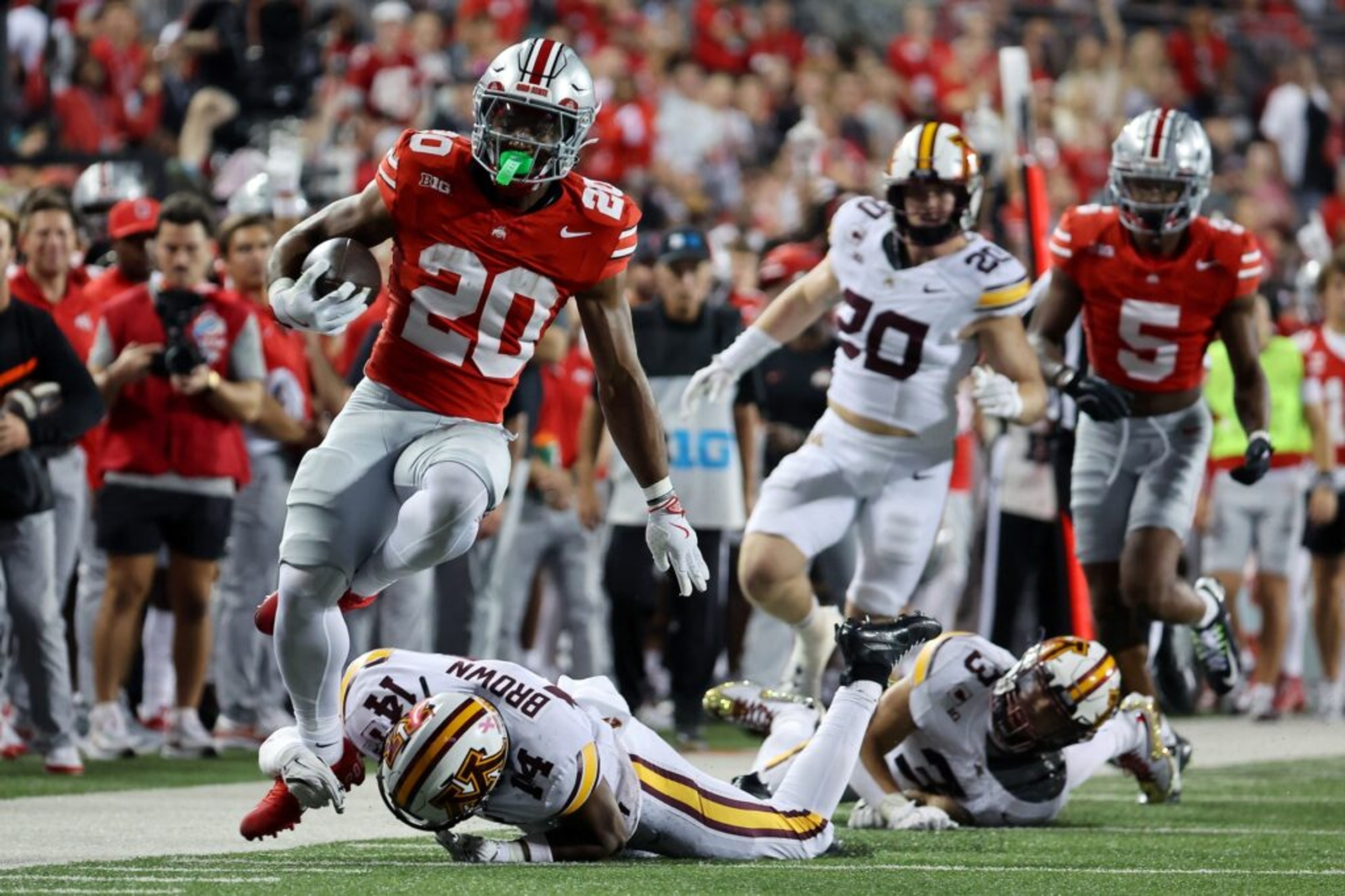 Ohio State Offense Sheds Training Wheels and Overwhelms Minnesota