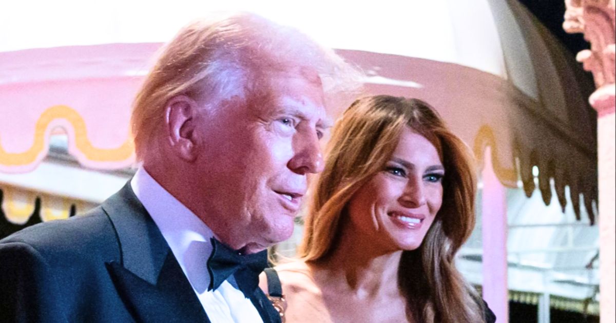 Trump Was Concerned About Melania At State Dinner Lip Reader Reveals