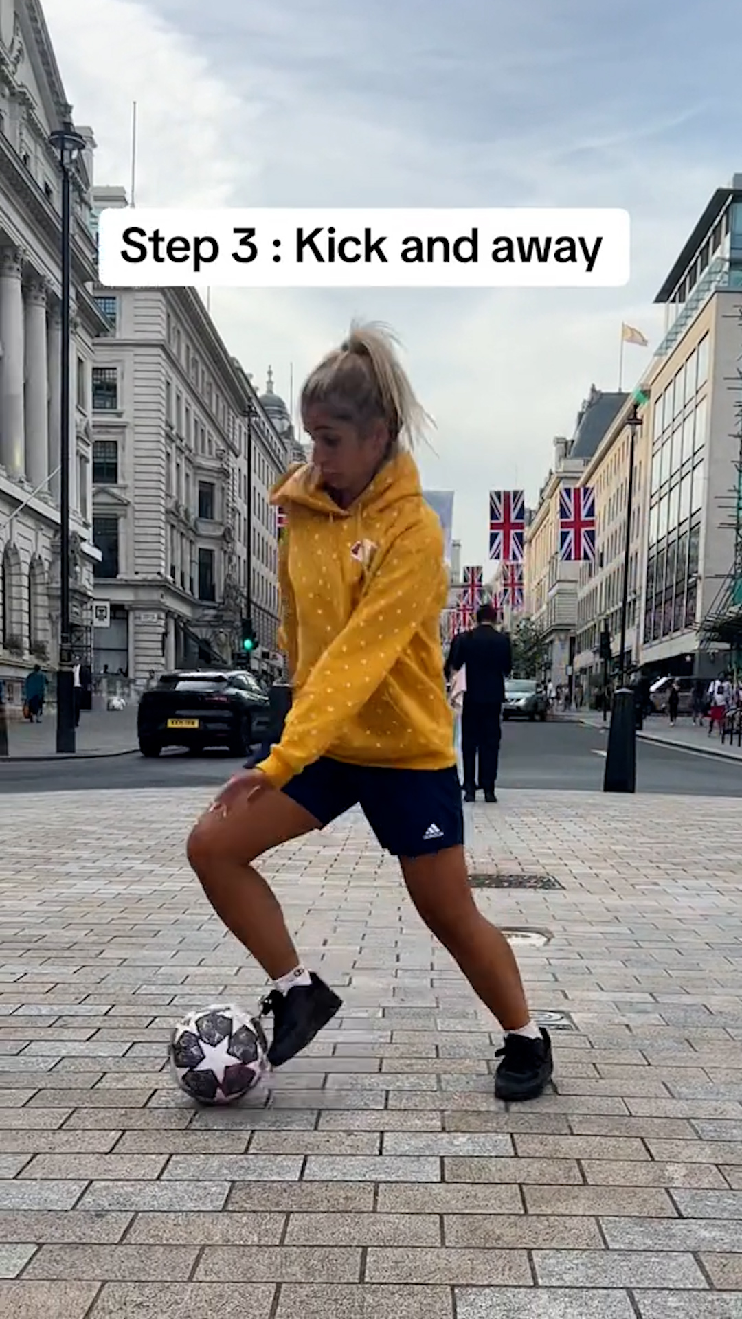 Aesthetic Ball Juggling Moves