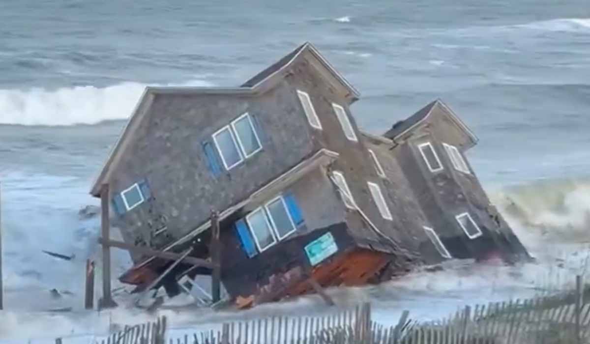 Watch: Worrying signs as nine homes in one area collapse into sea