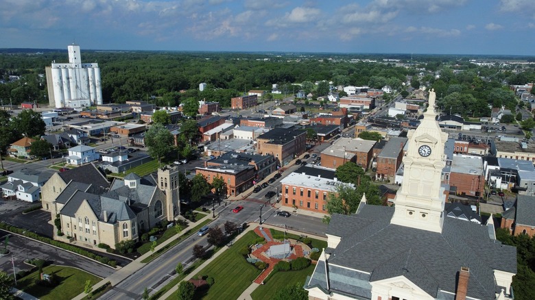 Tucked Between Columbus And Fort Wayne Is Ohio's Scenic 'Shaded City ...