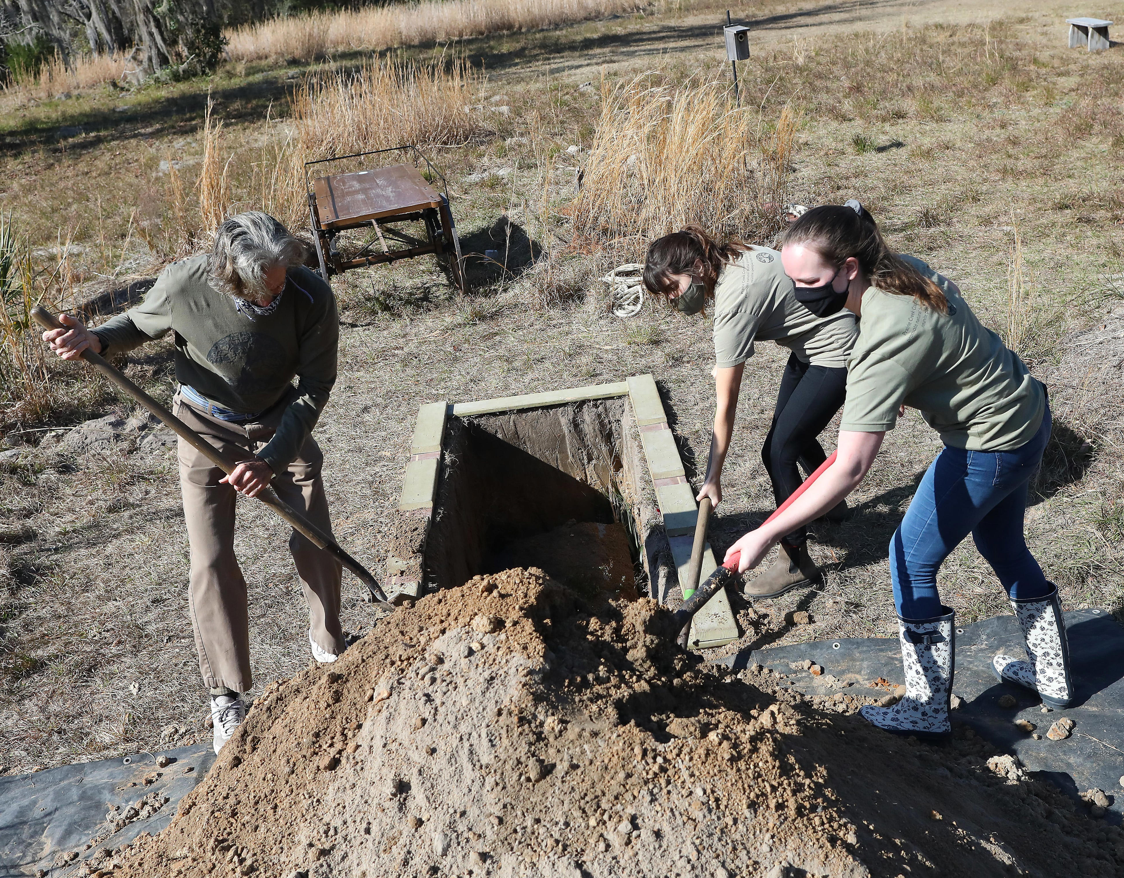 Community support for conservation cemetery plan comes together in Leon ...