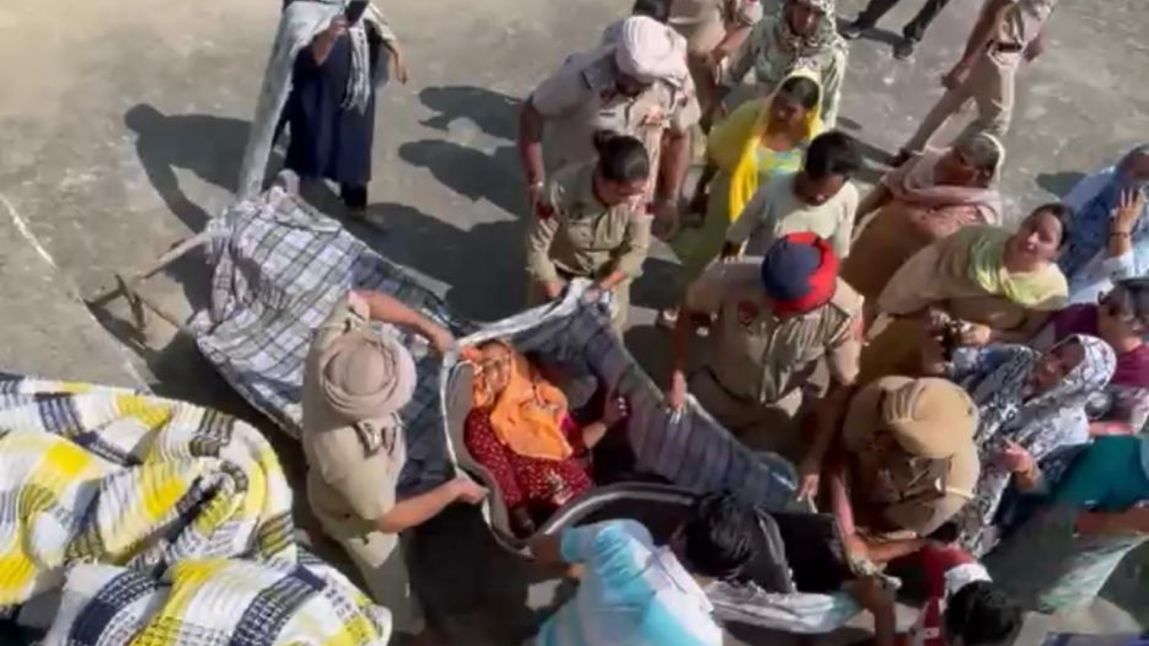 Adarsh School teachers continue 5th-day protest in Bathinda despite ...