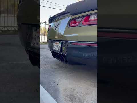 C7 Corvette Cold Start Scares Kid 👧 LT4 exhaust