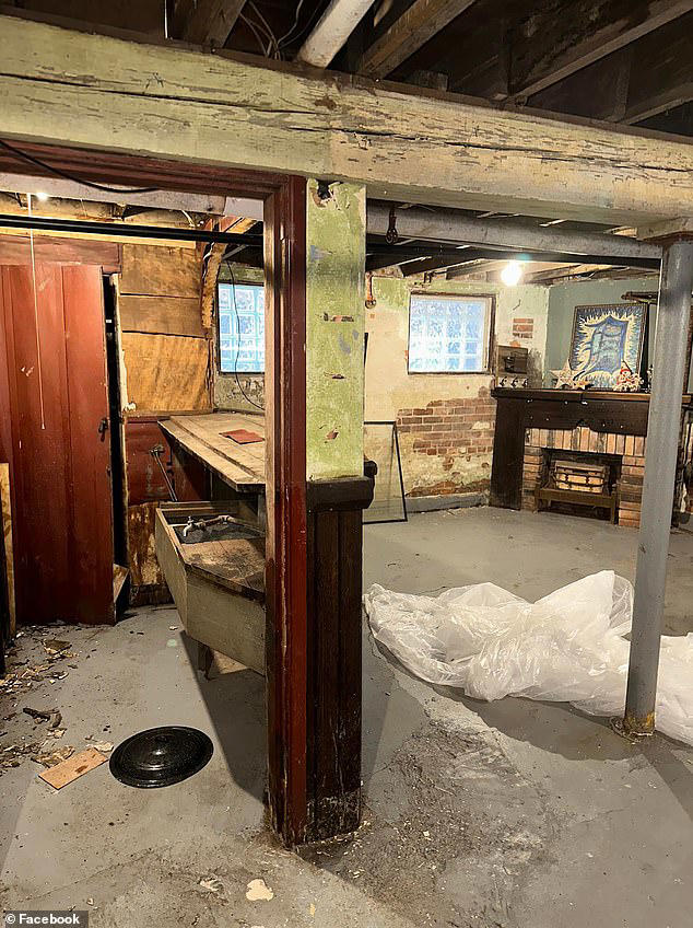 Iconic TV-famous home with colorful past is now SINKING into the ground ...