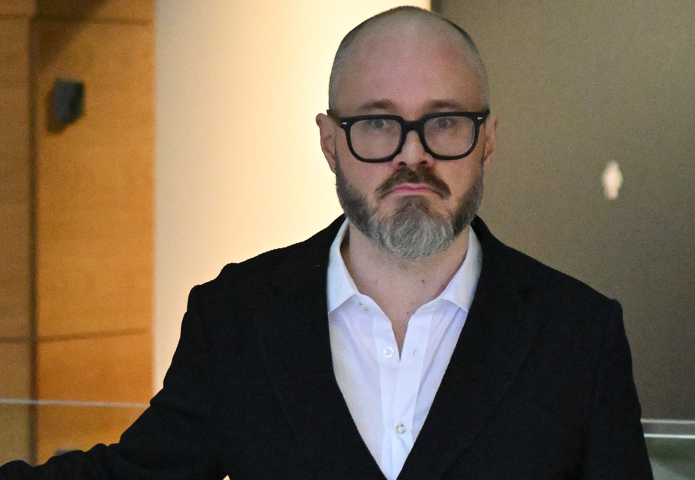 Elämäkertakirja paljastaa: Tuomas Enbuske teki käsittämättömiä tekoja