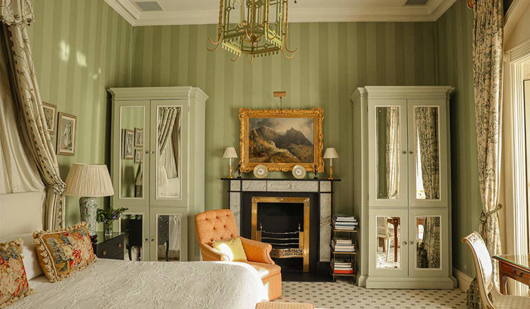 My exquisite night in Lady Caroline Coote's room in Ballyfin