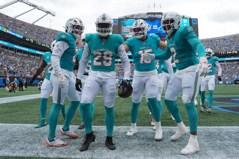 Miami Dolphins 2025 NFL trade deadline rumors, news tracker and what ...