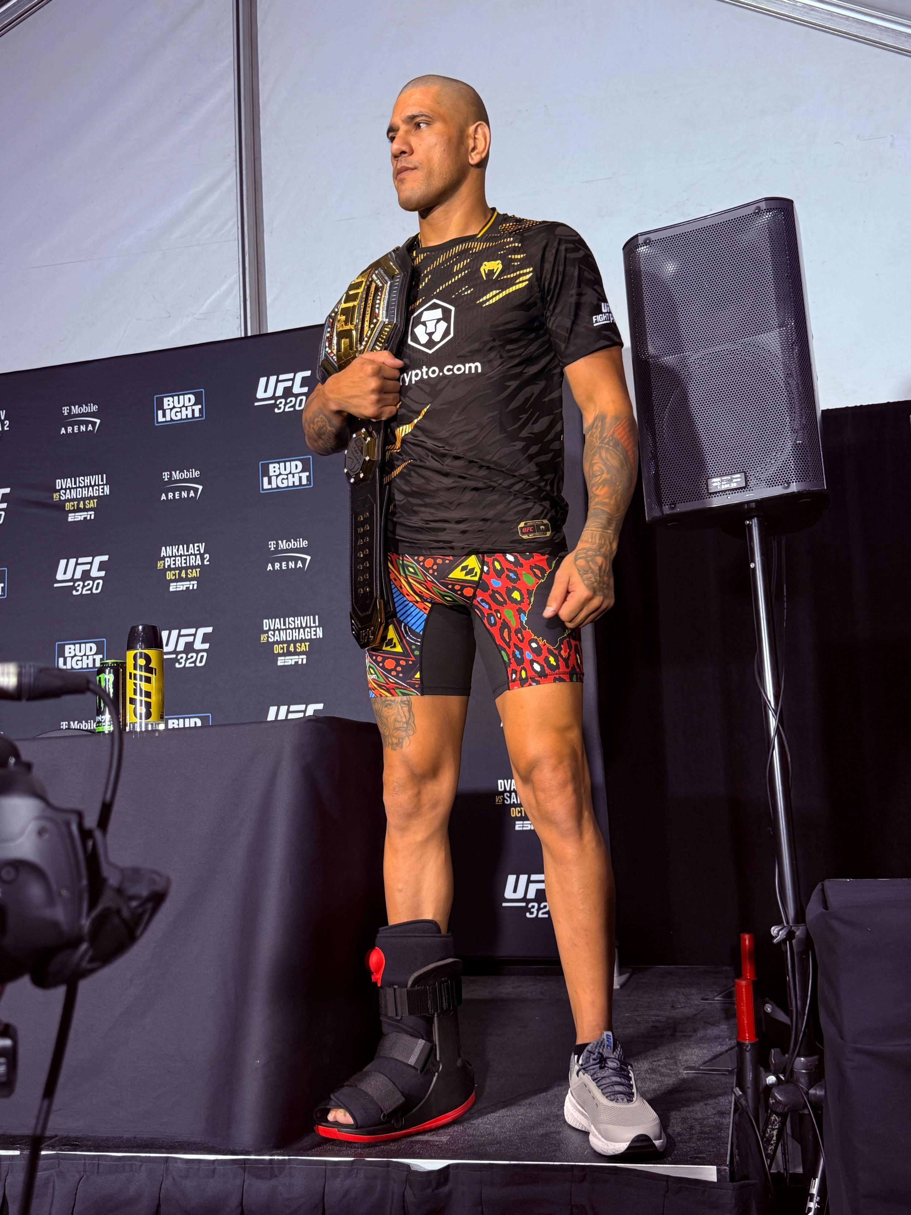 Alex Pereira believes he suffered significant injury in UFC 320 main event