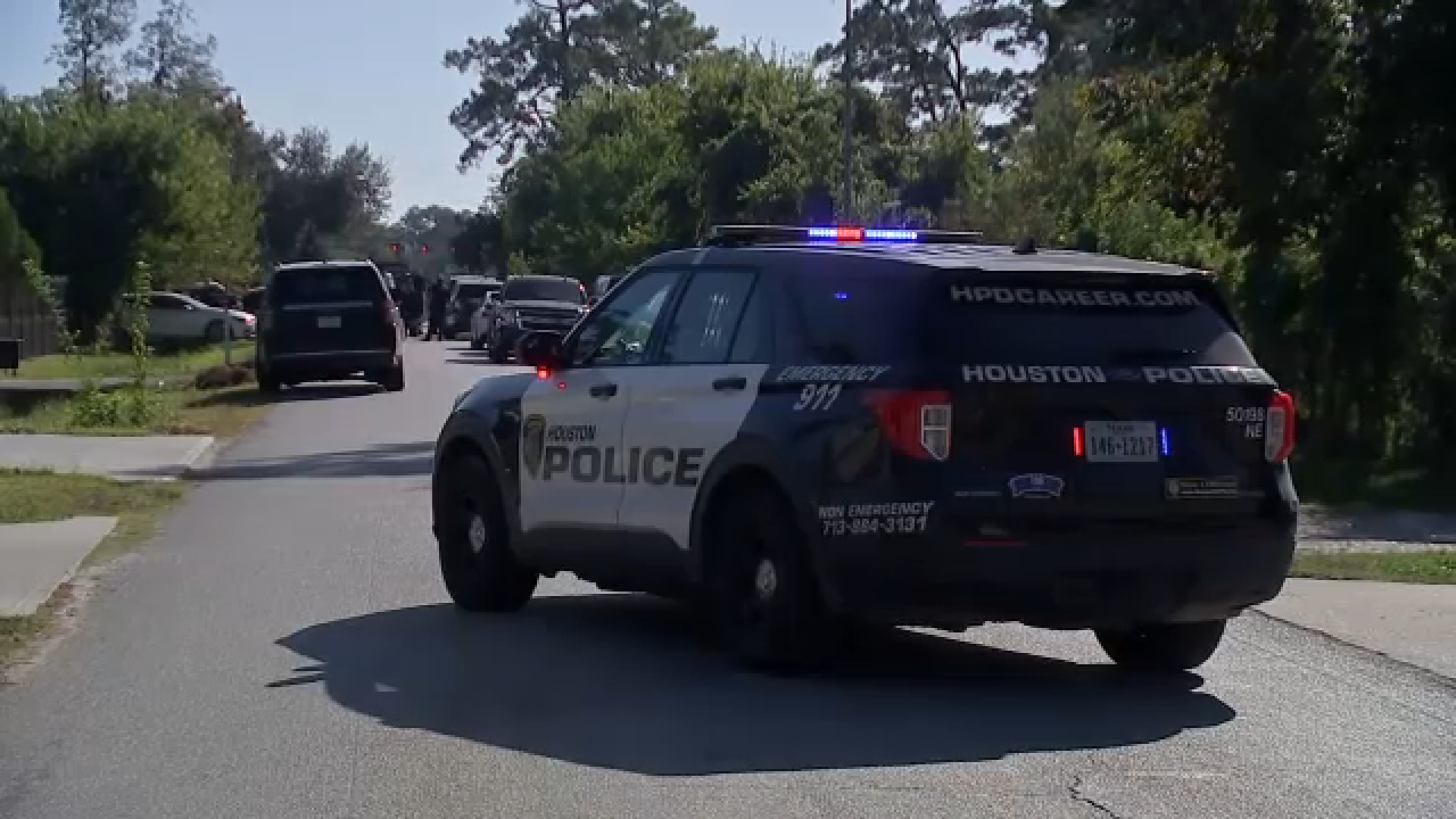 Suspect killed after being shot by HPD officers in northeast Houston ...