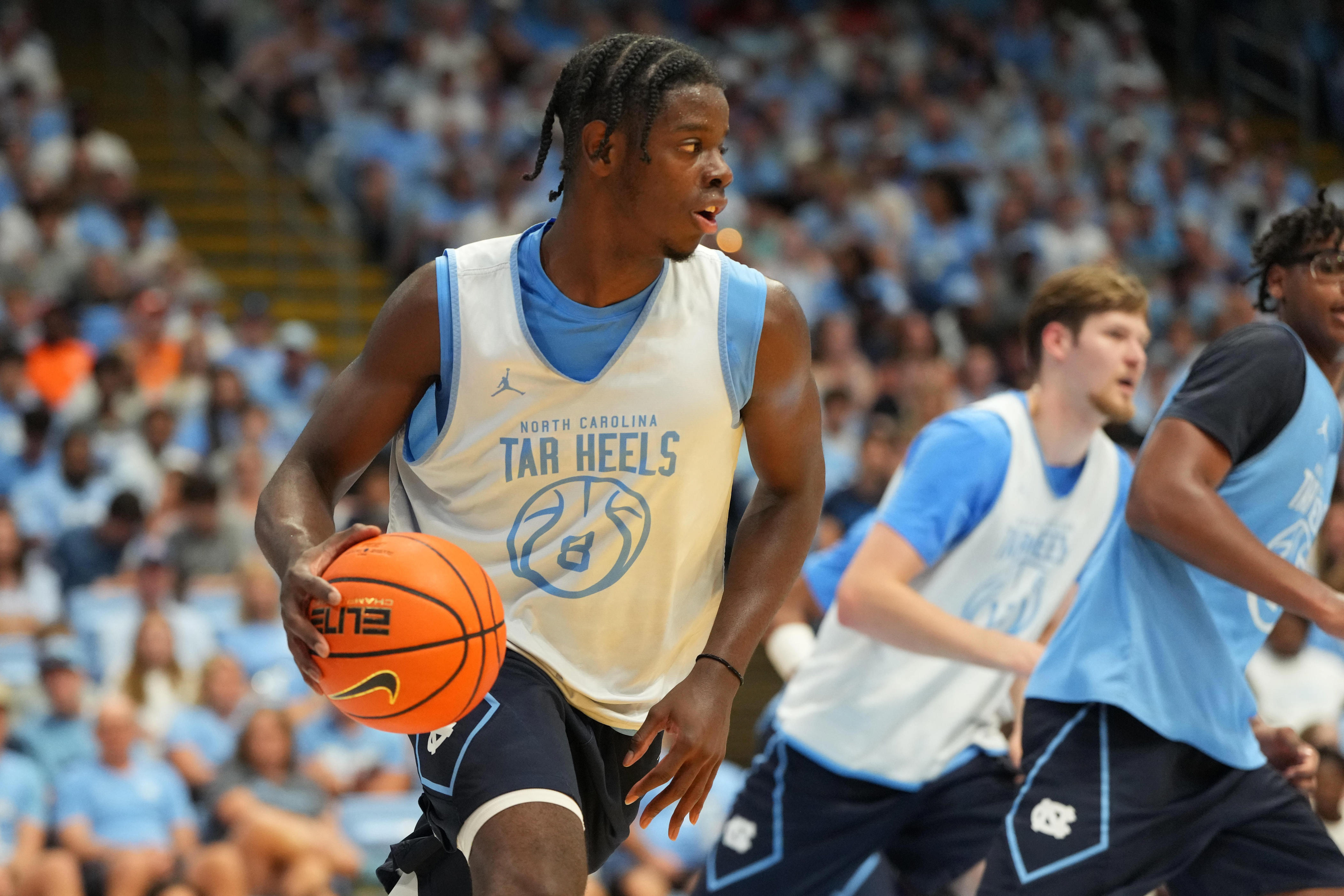 UNC forward believes Tar Heels can be best team in college basketball