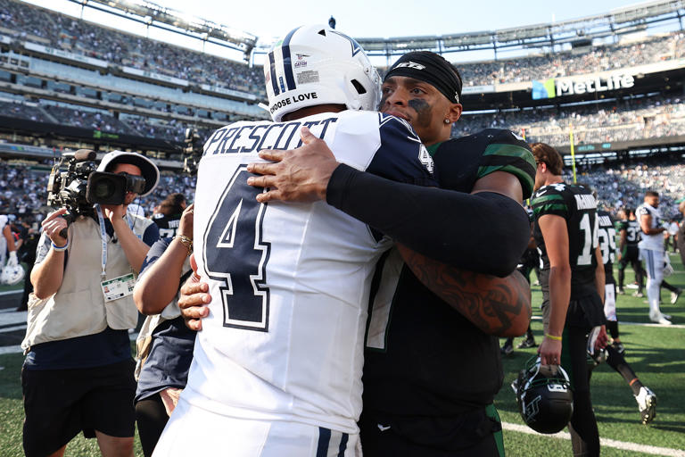 All 32 NFL quarterbacks (including Dak Prescott) ranked by Adjusted EPA ...