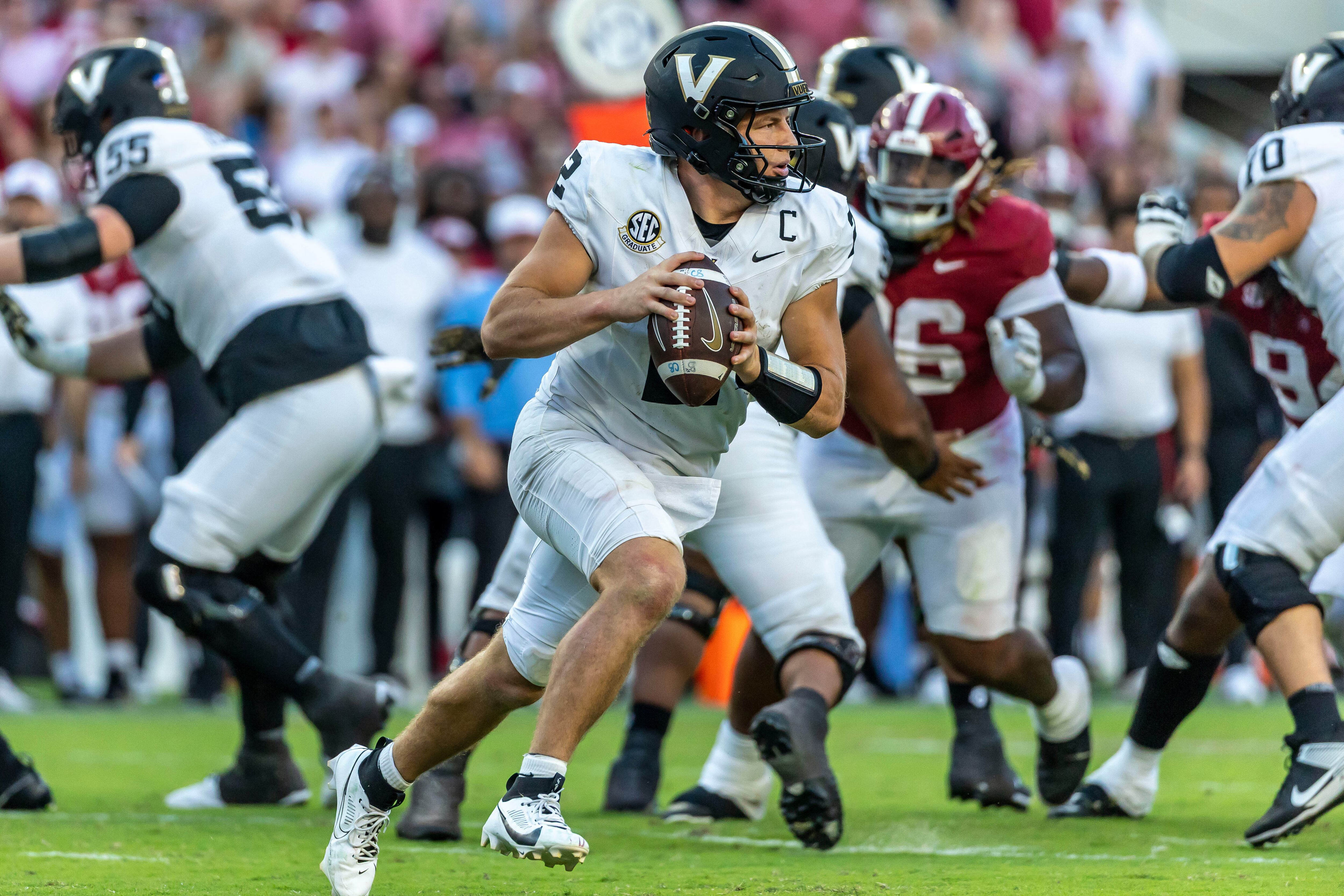AP Poll: Vanderbilt drops 4 spots after loss to Bama, Tennessee moves ...
