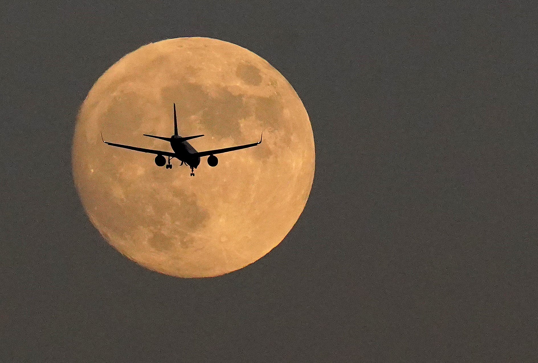 The first supermoon of '25 is rising. Here's when to see it, more on ...