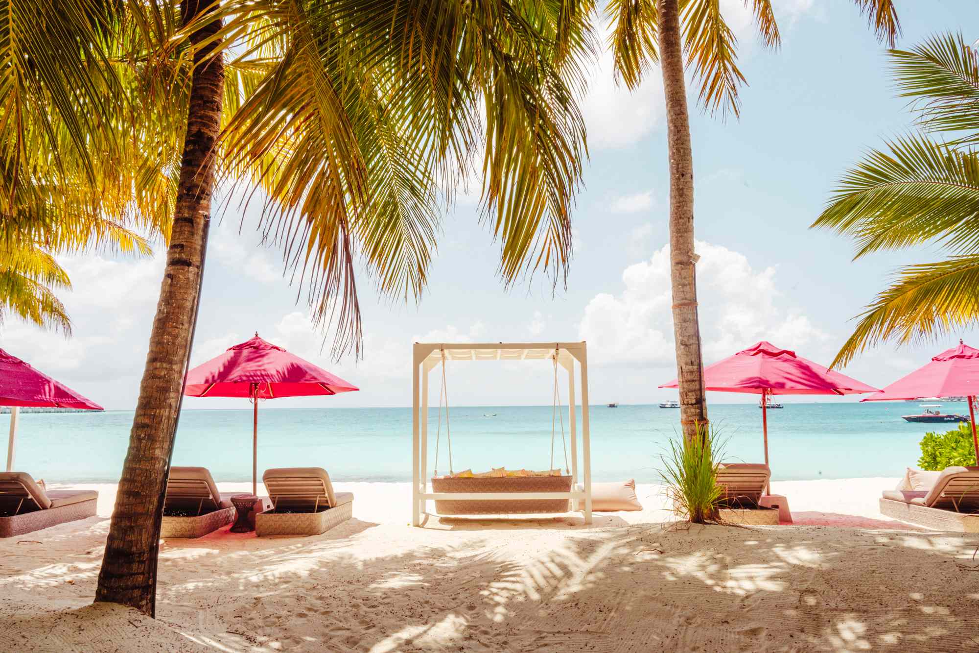 Discover manta rays and luxury at Maldives' Baa Atoll