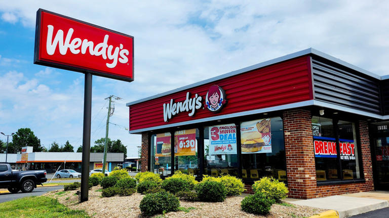 This Is The Cheapest Fast Food Burger You Can Get Right Now