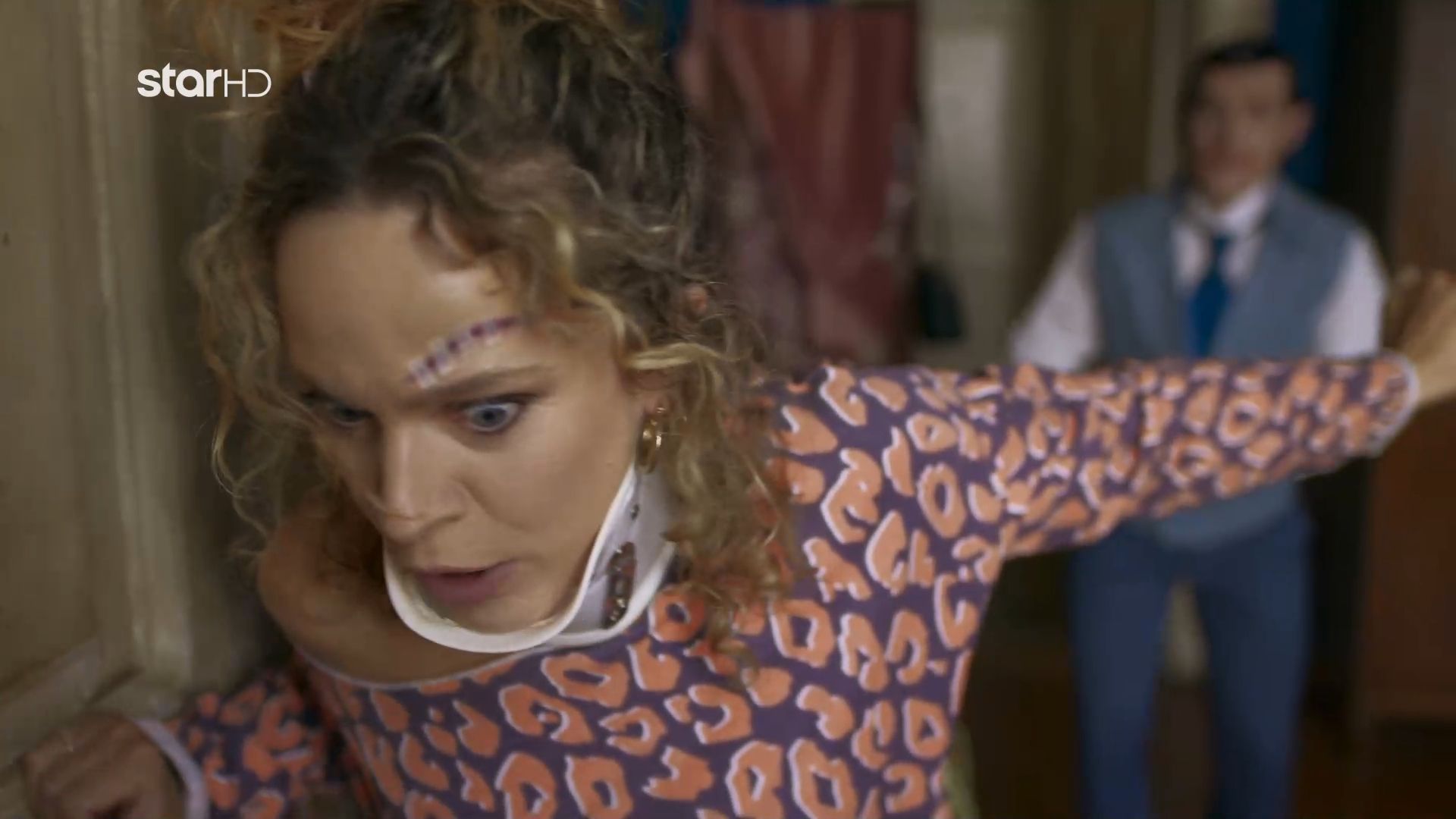 Τα φαντάσματα | Ένα πνεύμα ερωτεύεται τη Μαρίνα ενώ εκείνη "τρελαίνεται ...