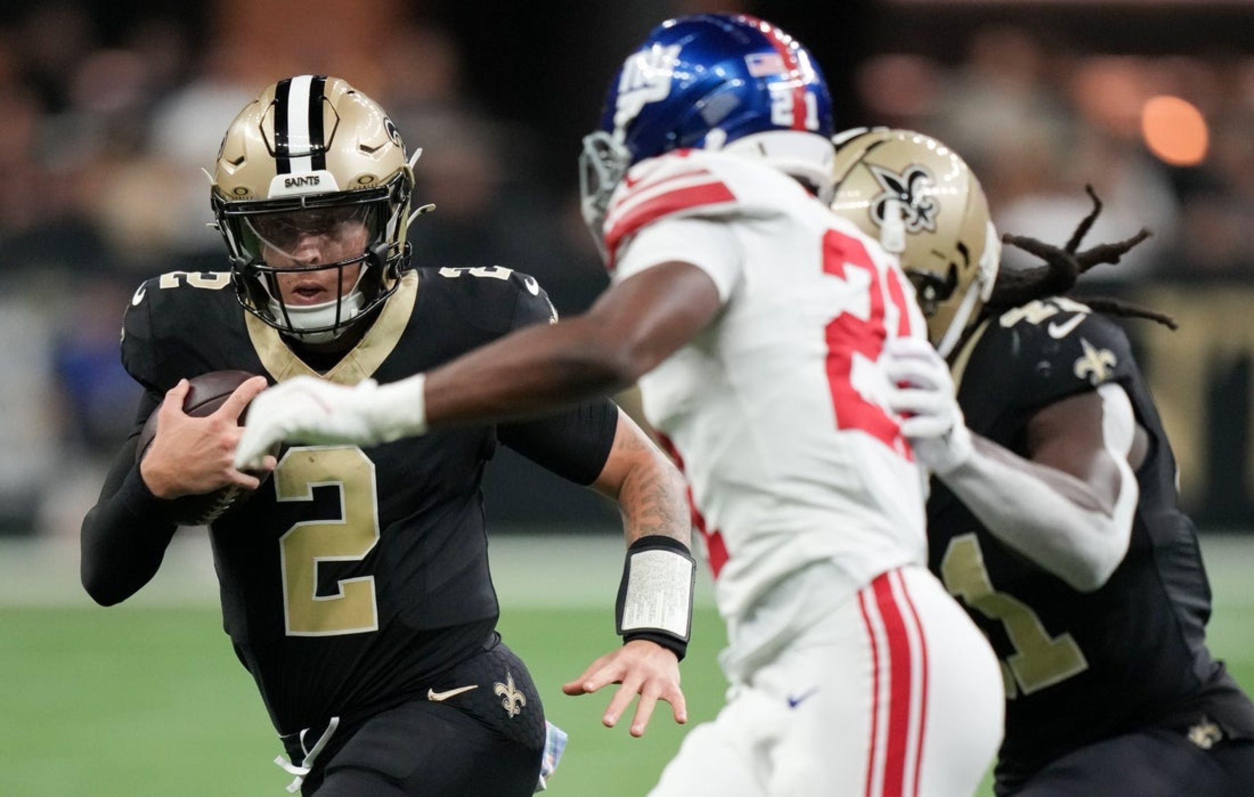Saints force five turnovers, record first win of season vs. Giants