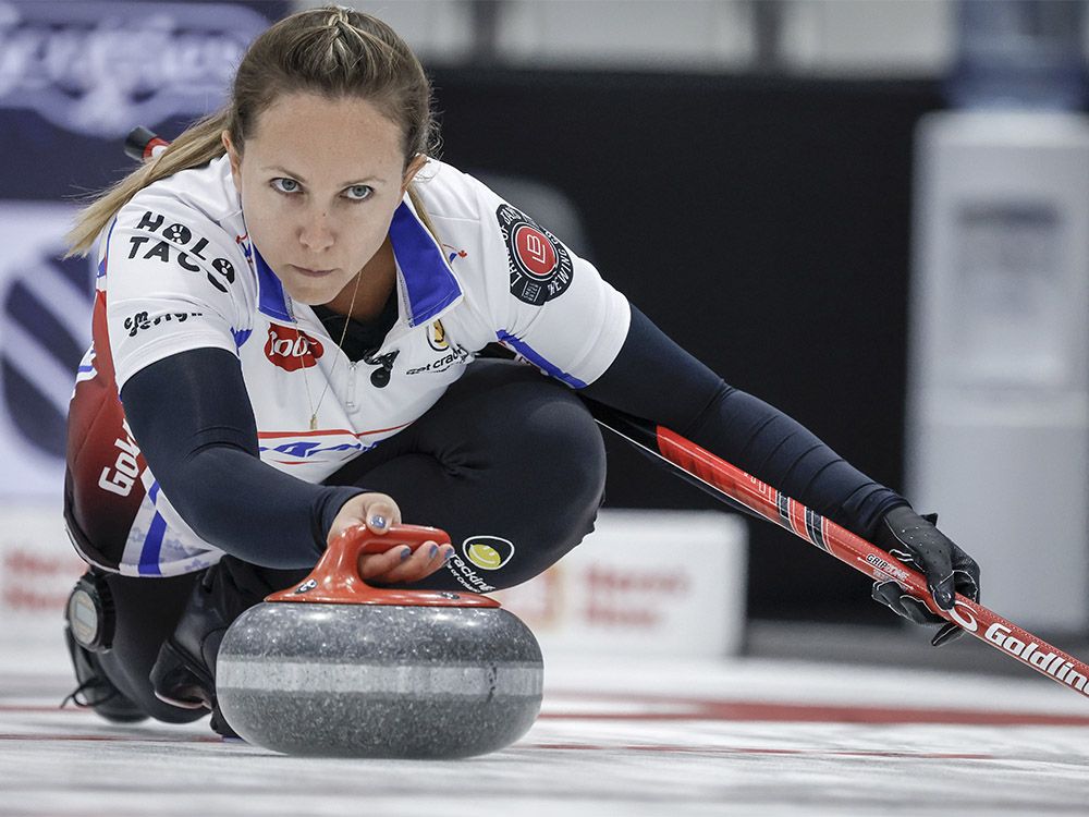 Who's in the finals at Grand Slam of Curling's CO-OP Tour Challenge?