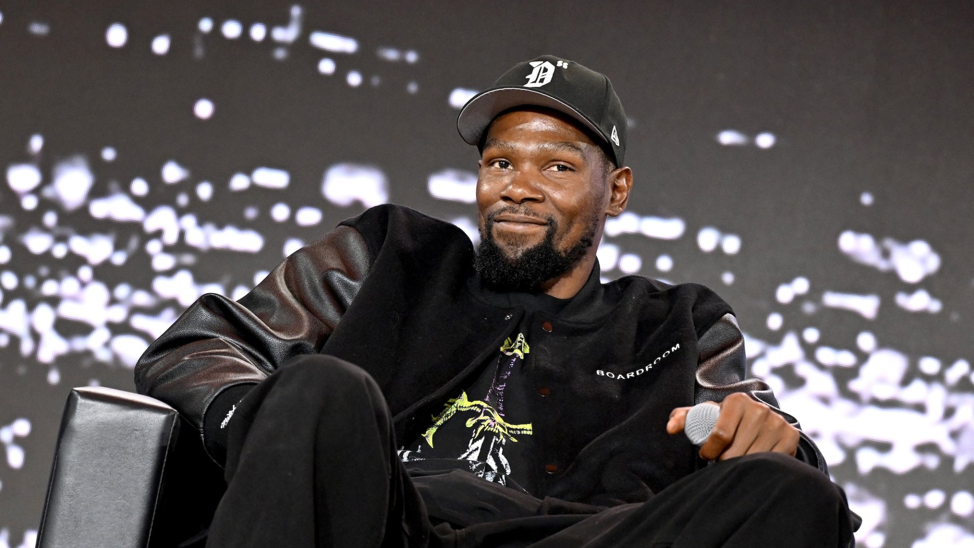 NBA's Kevin Durant Pulls a Travis Kelce, Shoots His Shot With Host Kay ...
