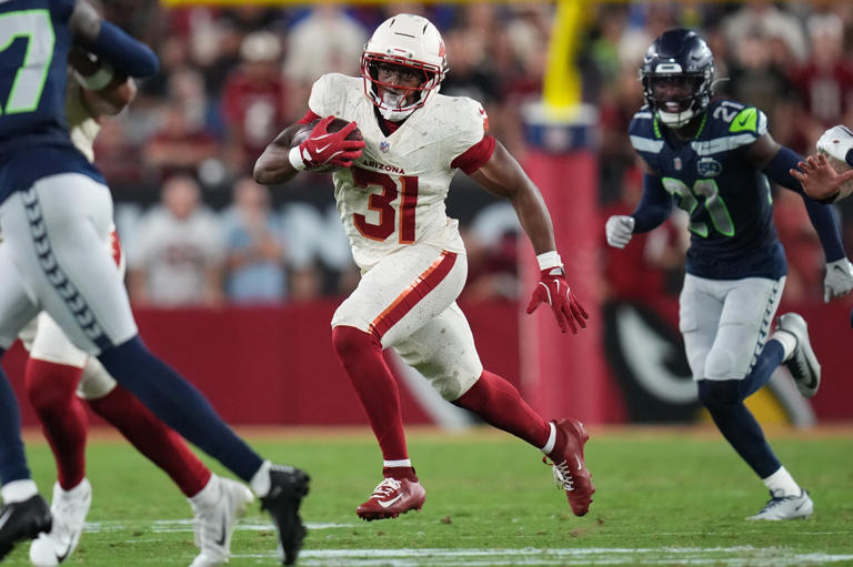 Emari Demercado costs Cardinals a win with the most boneheaded move