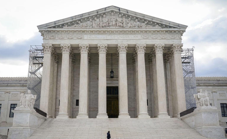 Trump DOJ Wins Supreme Court’s 6-3 Order