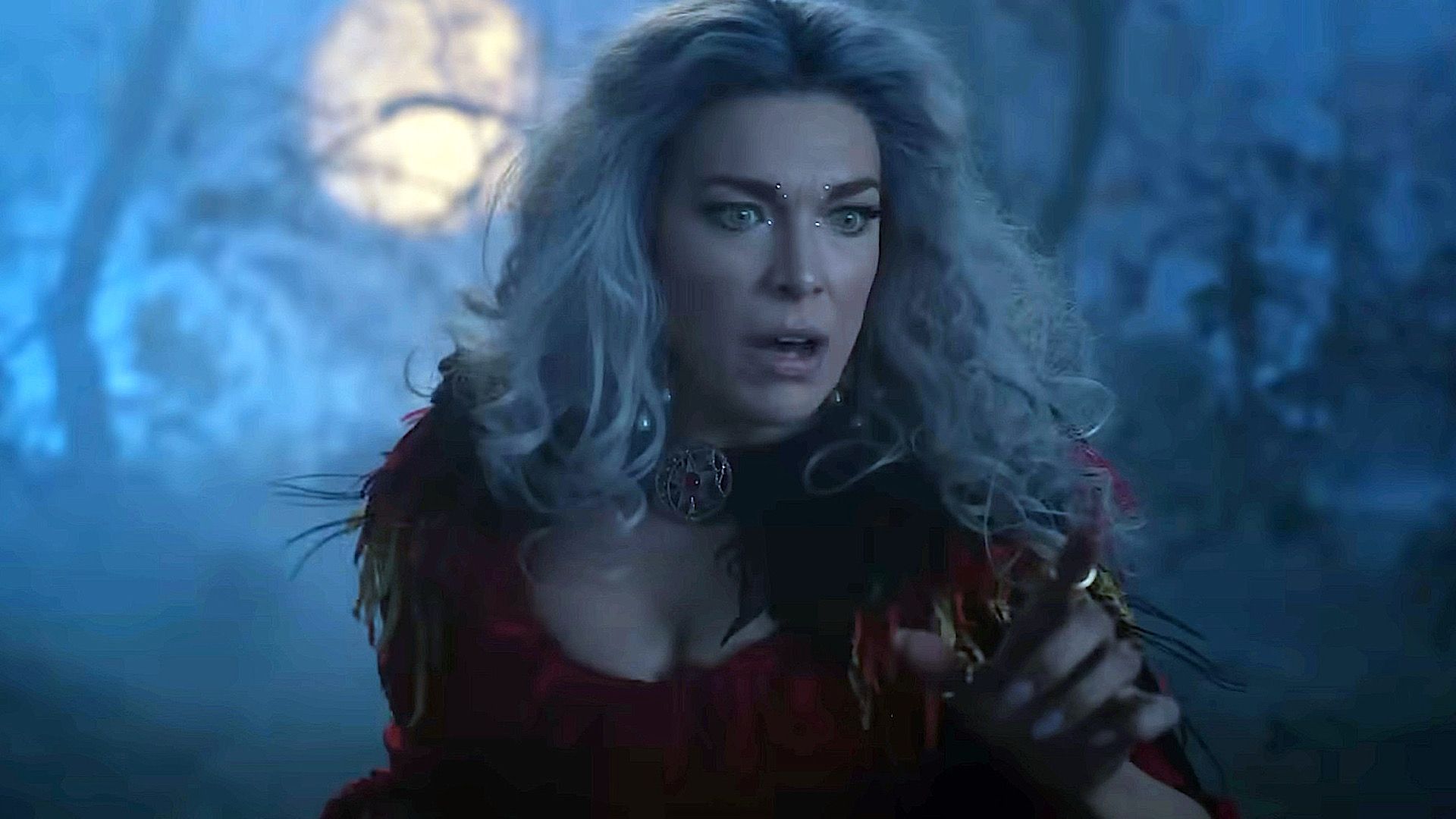 The Long-Delayed Spooky Sequel to a 1993 Classic Is Casting a Spell Over the Streaming Chart 3 ...