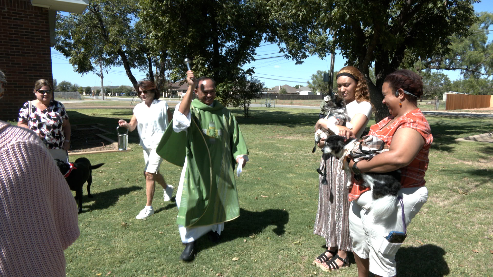 Abilene church blesses pets in annual tradition
