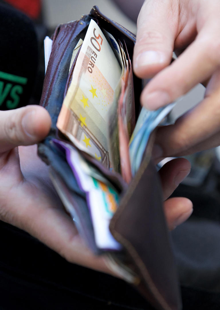 Loonkloof tussen mannen en vrouwen daalt, maar neemt toe bij hogere ...