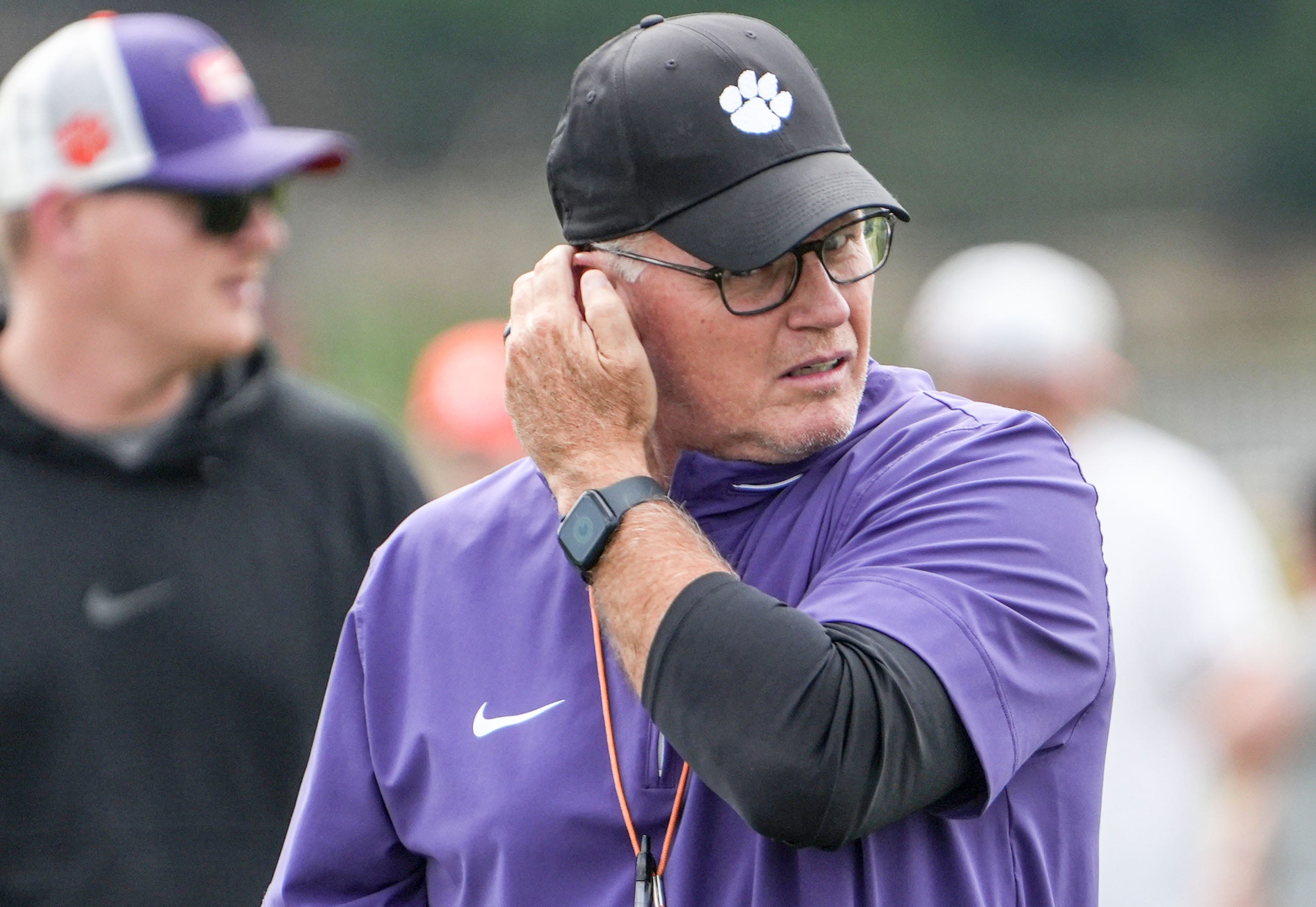 Clemson defensive coordinator Tom Allen gets vocal about the defensive ...