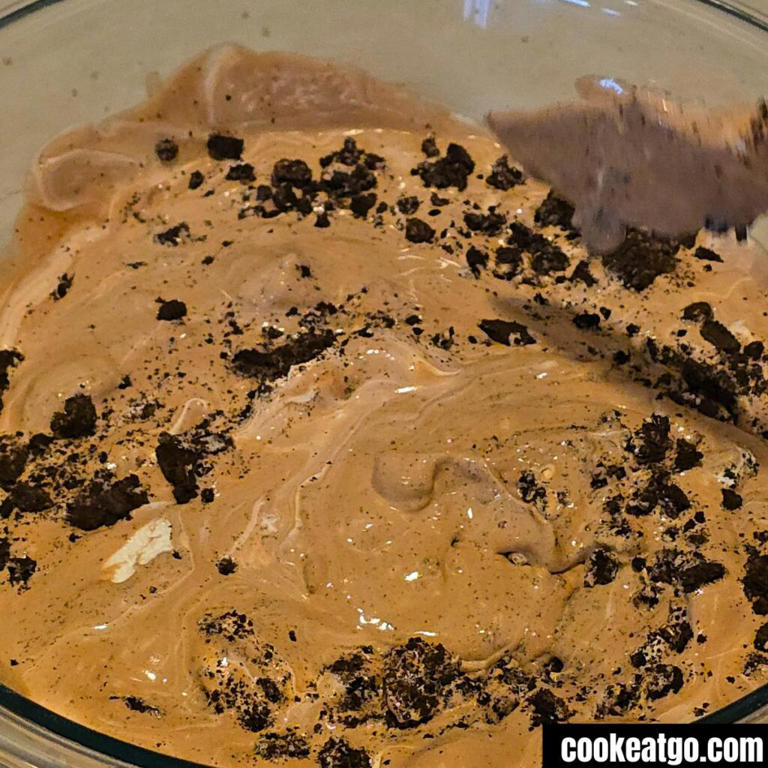 Easy No Bake Mint Oreo Pie Recipe