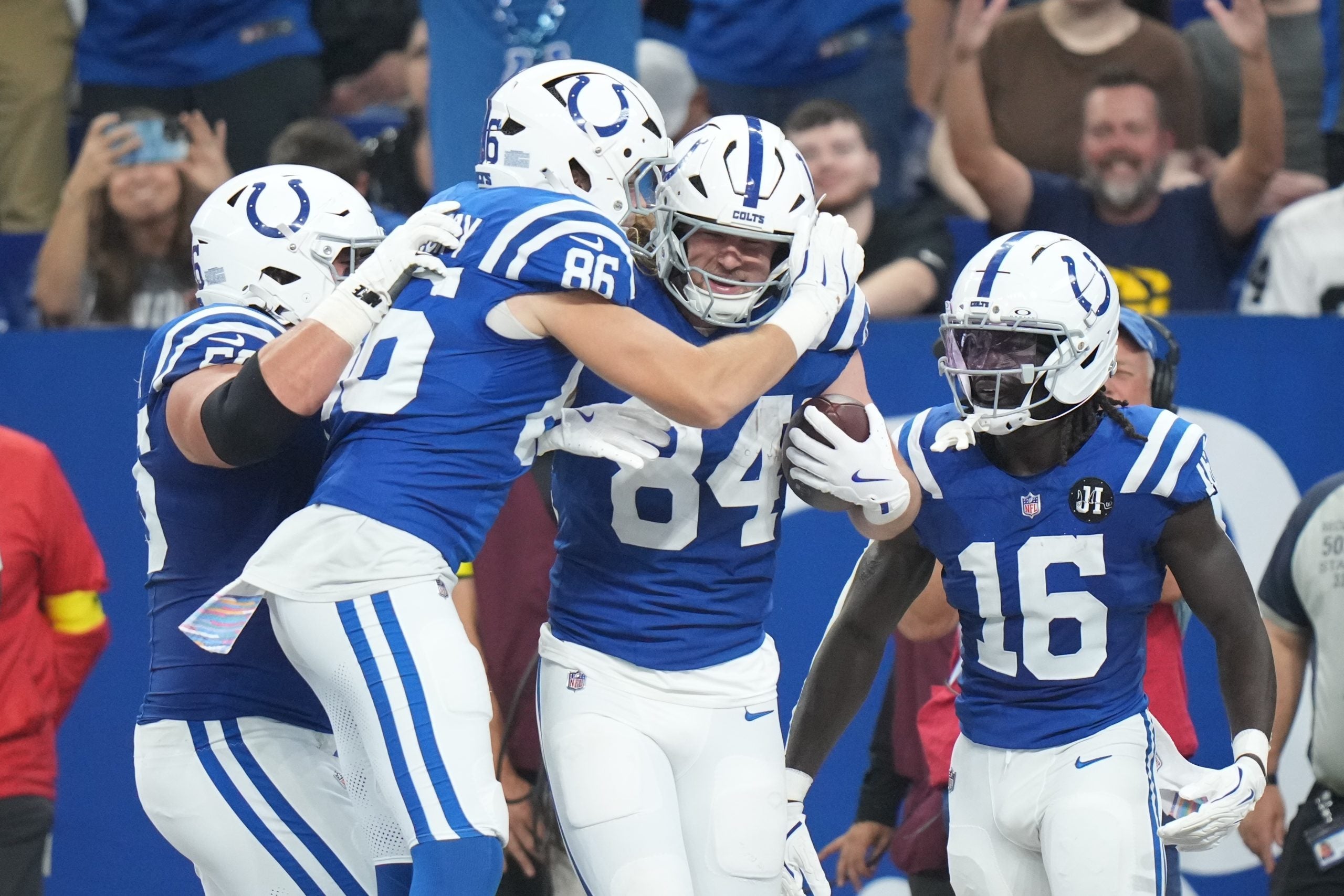 Halftime: Colts lead Raiders 20-3