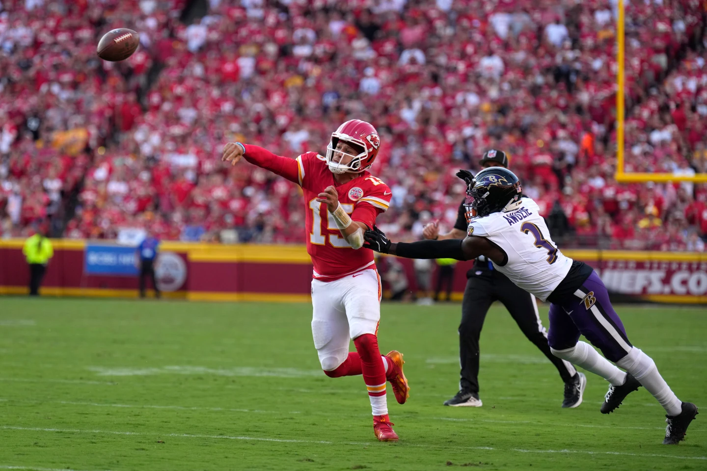 NFL Week 5 Predictions: Can Anyone Stop the Chiefs and These 4 Hot Teams?